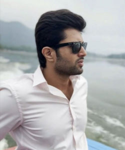 100+ Vijay Devarakonda Hairstyles 2026 (Photos) - TailoringinHindi