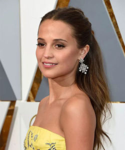 100+ Straight Back Hairstyles (2025) - TailoringinHindi