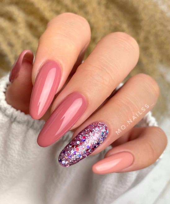 Elegant and Simple Almond-Shaped Nail Designs - TailoringinHindi