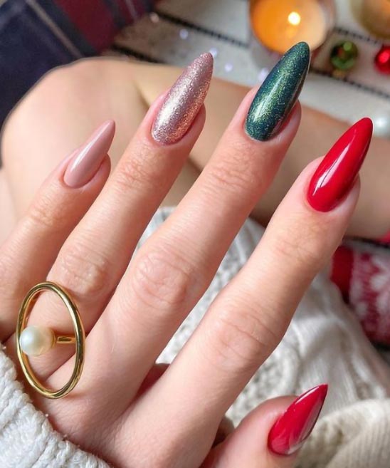 50 Christmas Acrylic Nail Designs 2024 Tailoringinhindi